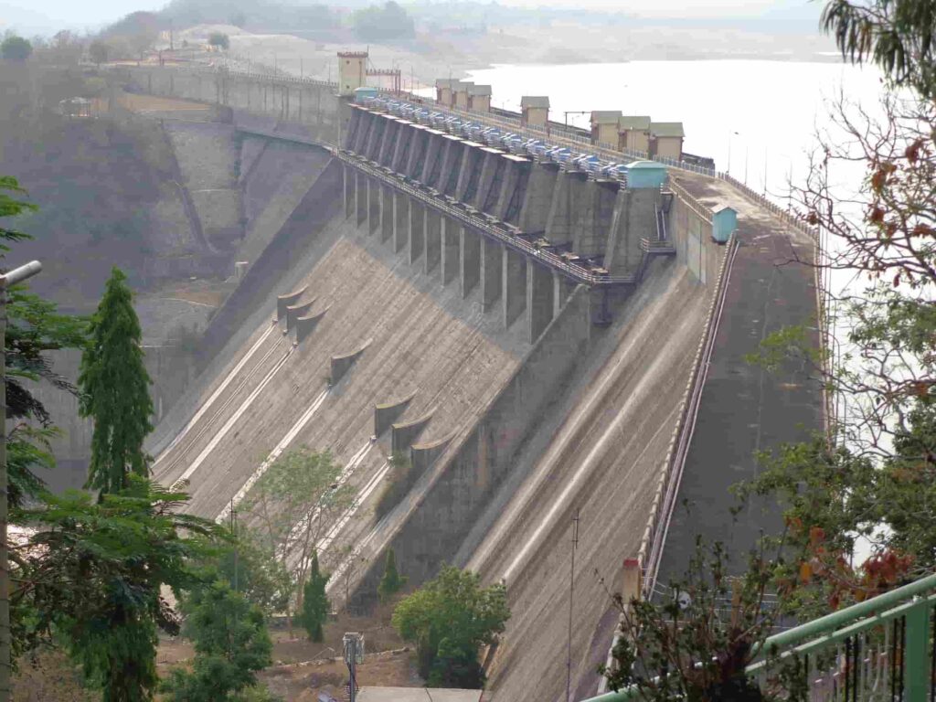 महाराष्ट्रातील धरणे | Information about Dams In Maharashtra -धरण म्हणजे ...